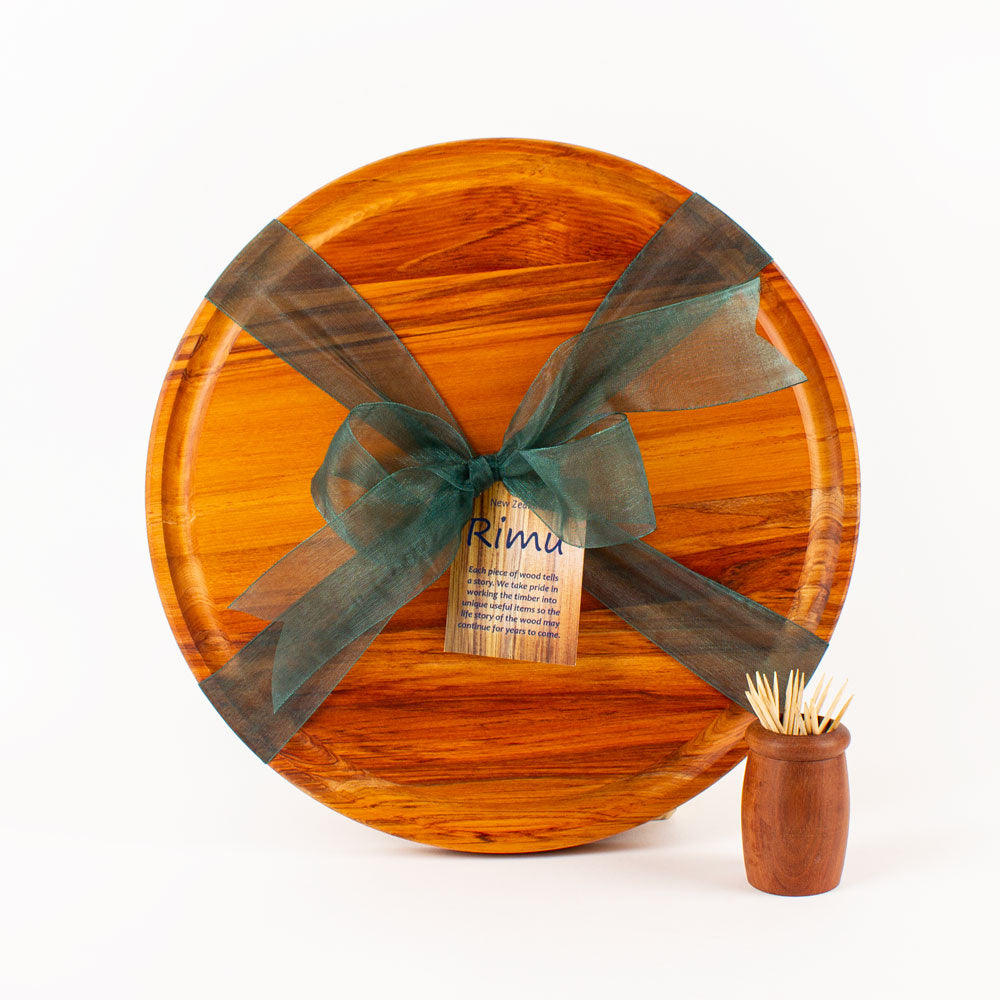 Round Board, 280mm diameter with Juice Groove | Woodzone | NZ Made Woodware